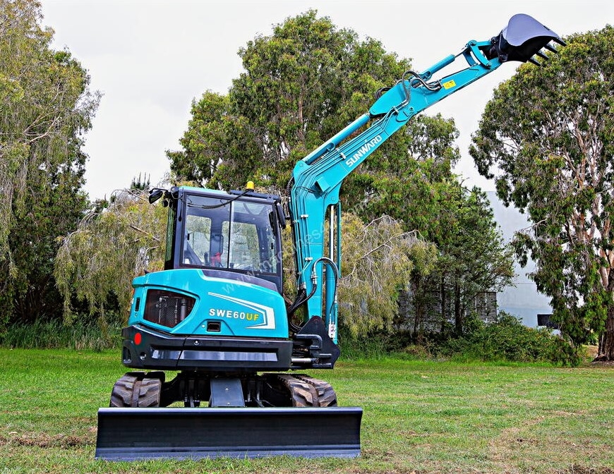 Mini Pelle SUNWARD SWE60UF - Manuprovence